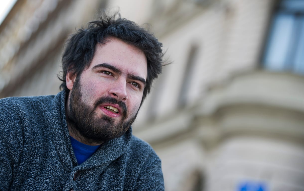„Vigaszdíjat kapott a visszalépésért?” – Jámbor András vette át a Tisza ...