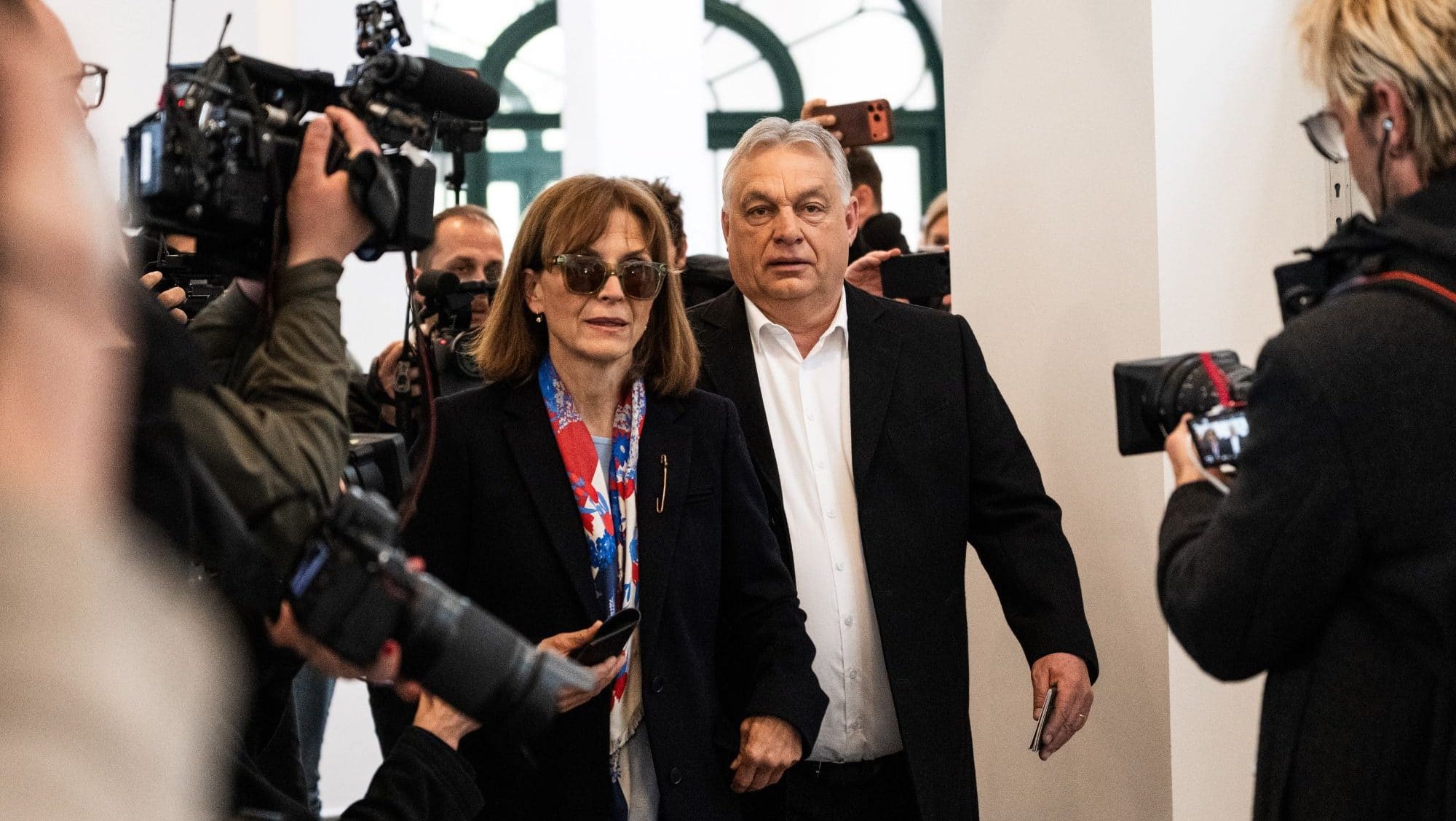 „Orbán Viktor kapta a legmagasabb fizetést Európában az átlagbérhez ...