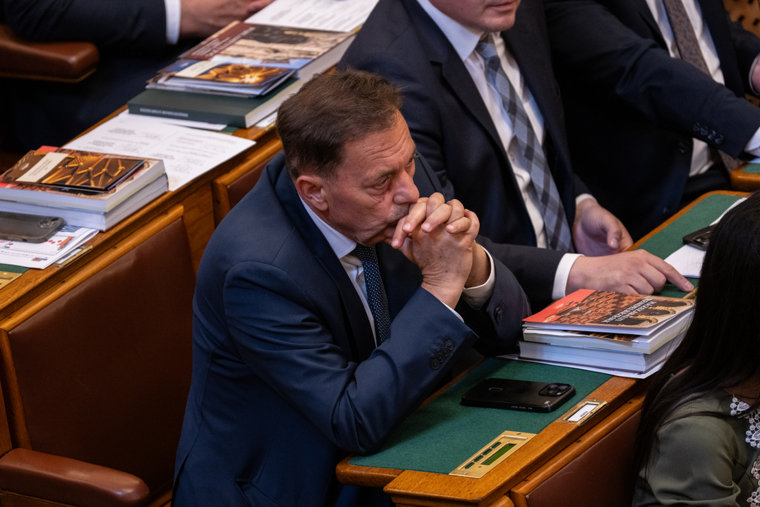 Nem mindennapi fogadást kötött Pócs János: A teljes dinnyetermését ...